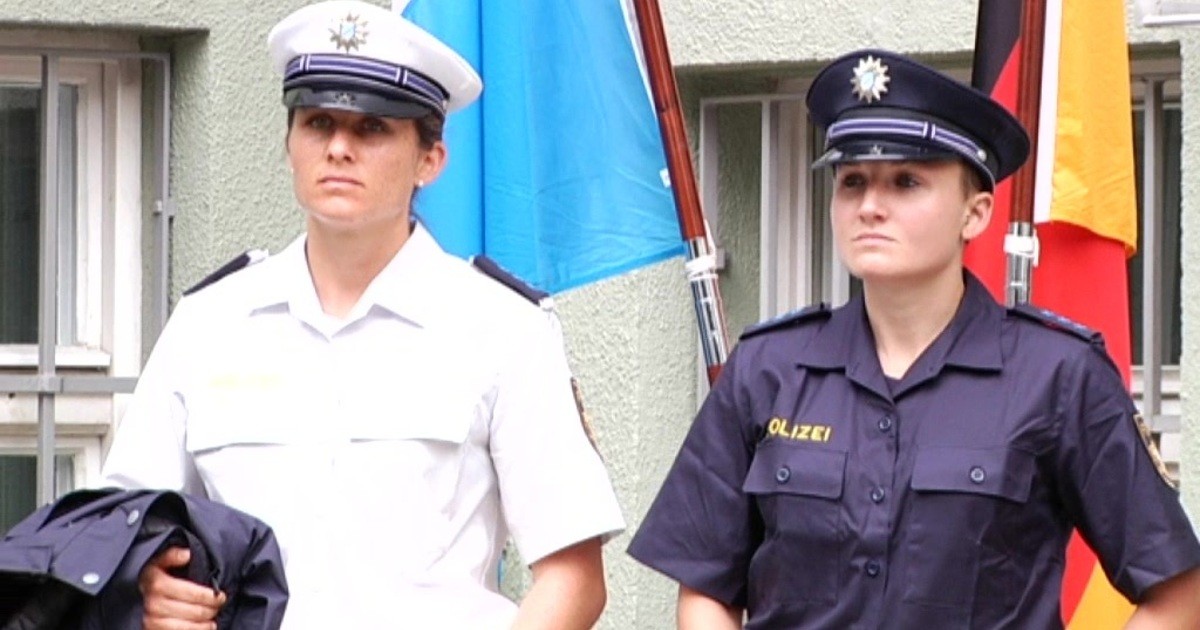 Münchner Polizei in blau | münchen.tv
