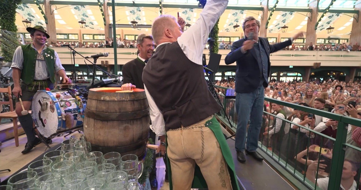 Anzapfen in der Bräurosl | münchen.tv